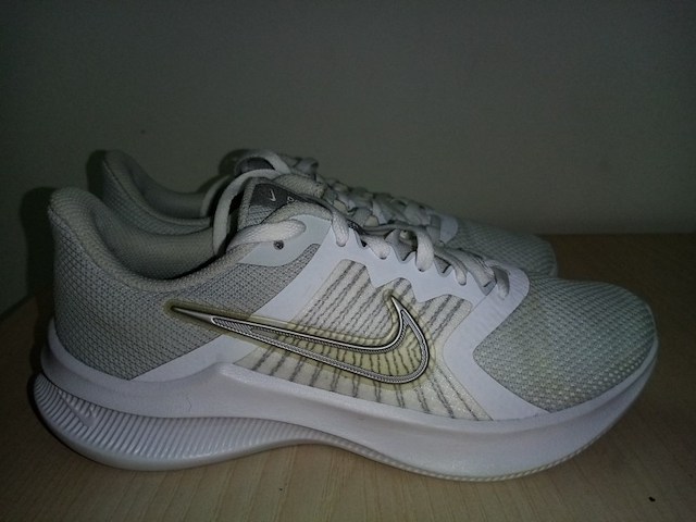 NOVE ženske Nike Patike Downshifter broj 38 ORIGINAL