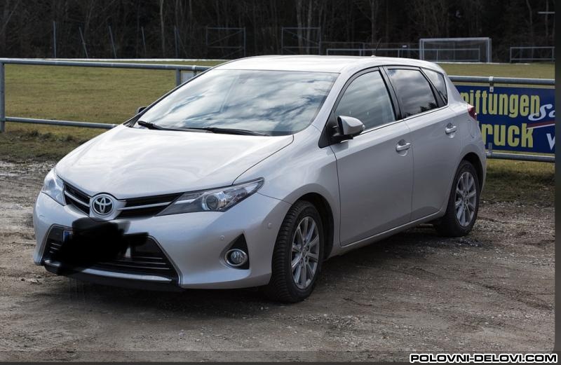 Toyota Auris Razni Delovi