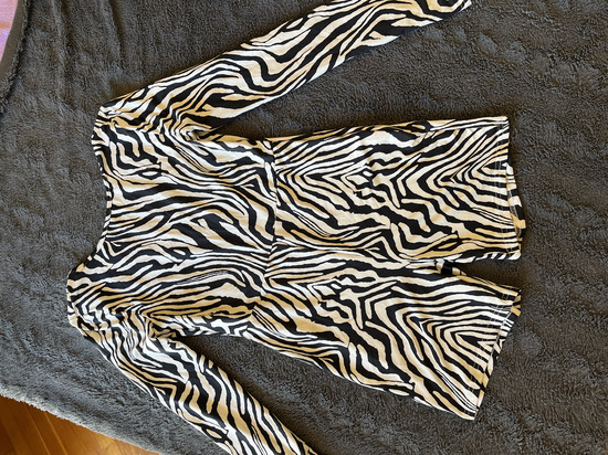 zebra kombinezon