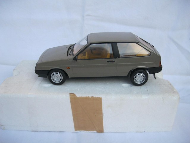 1:18 KK scale lada samara