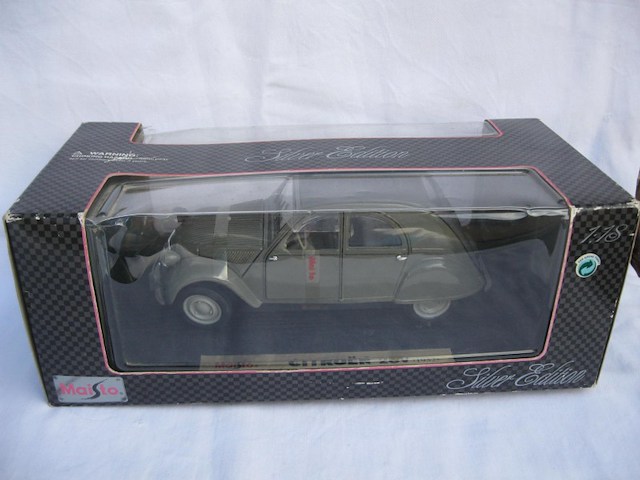 1:18 maisto citroen 2CV