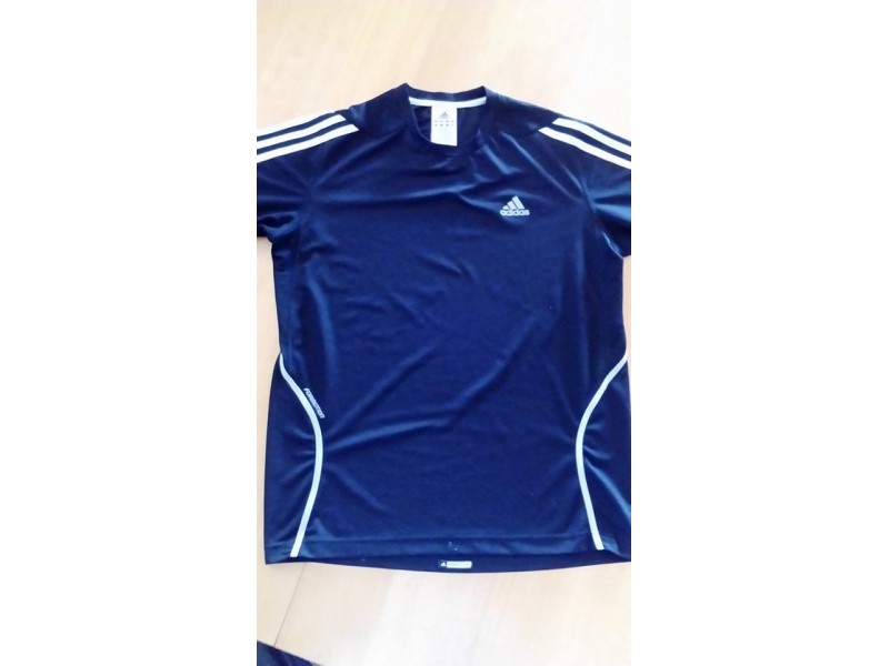 dres marke Adidas,gornji deo..kao nov