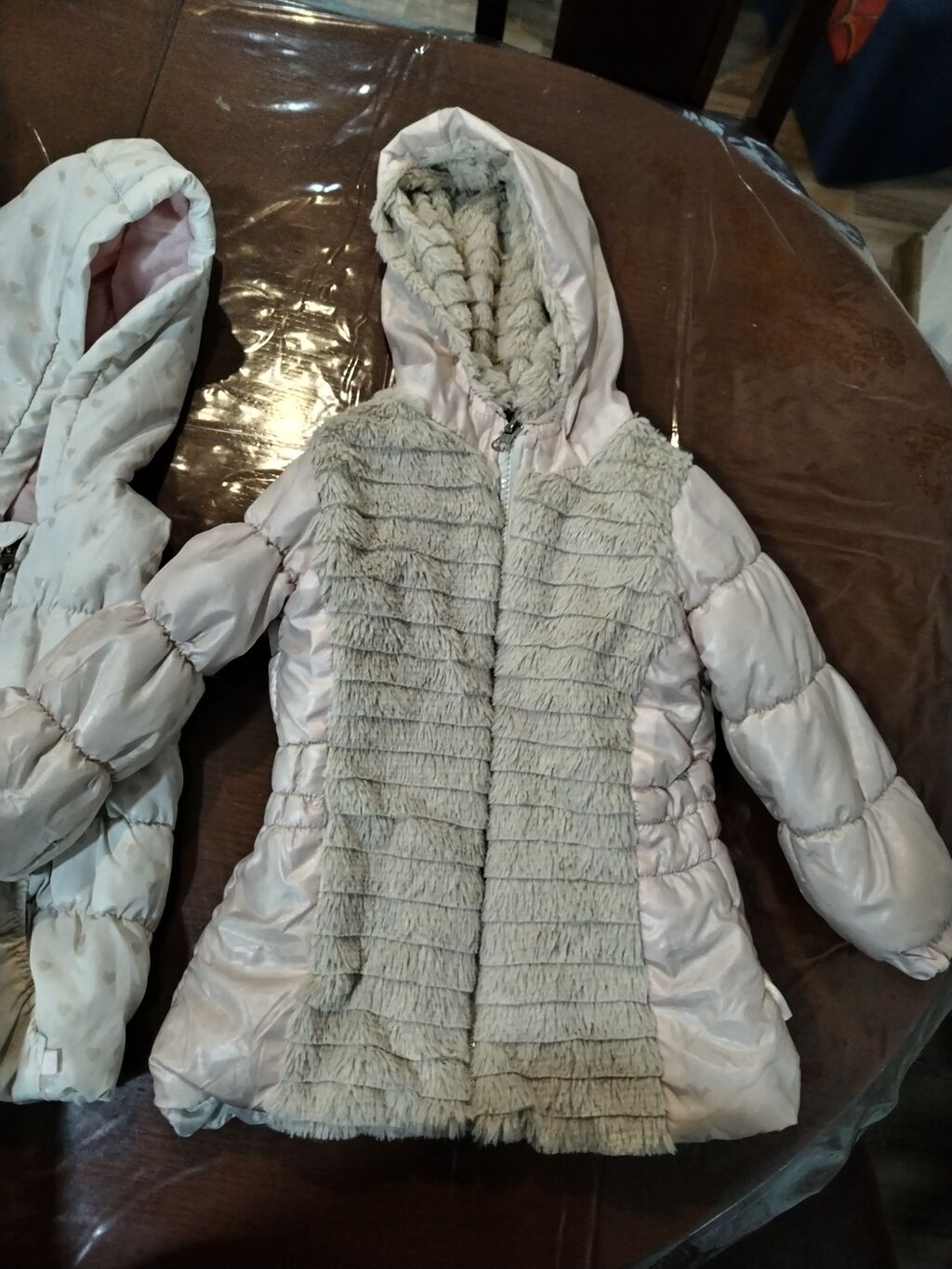 Perjana jakna, 86