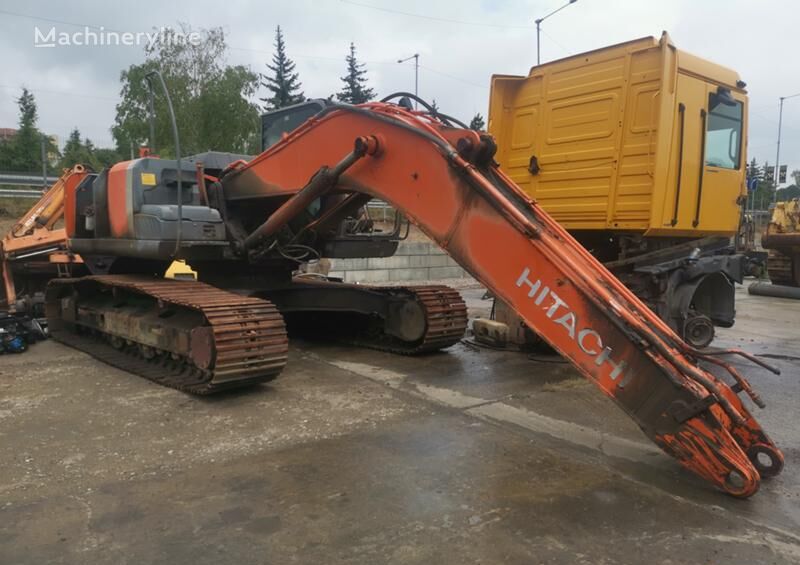 Hitachi 250-3 bager guseničar po rezervnim delovima