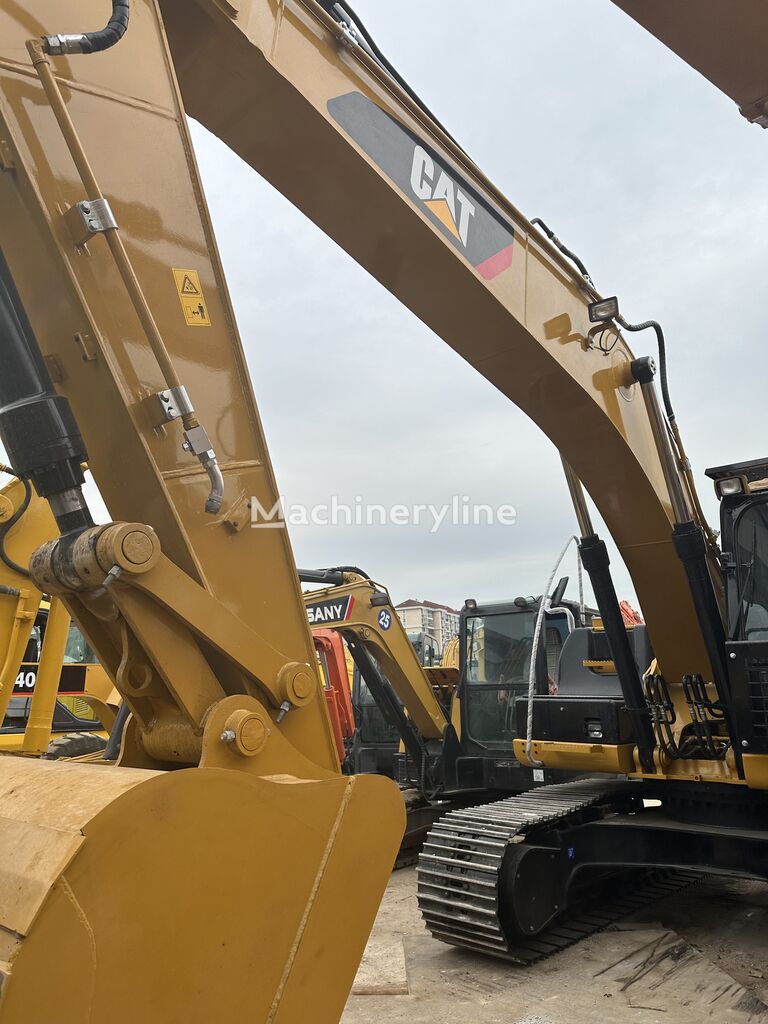 Caterpillar 320D2 bager guseničar