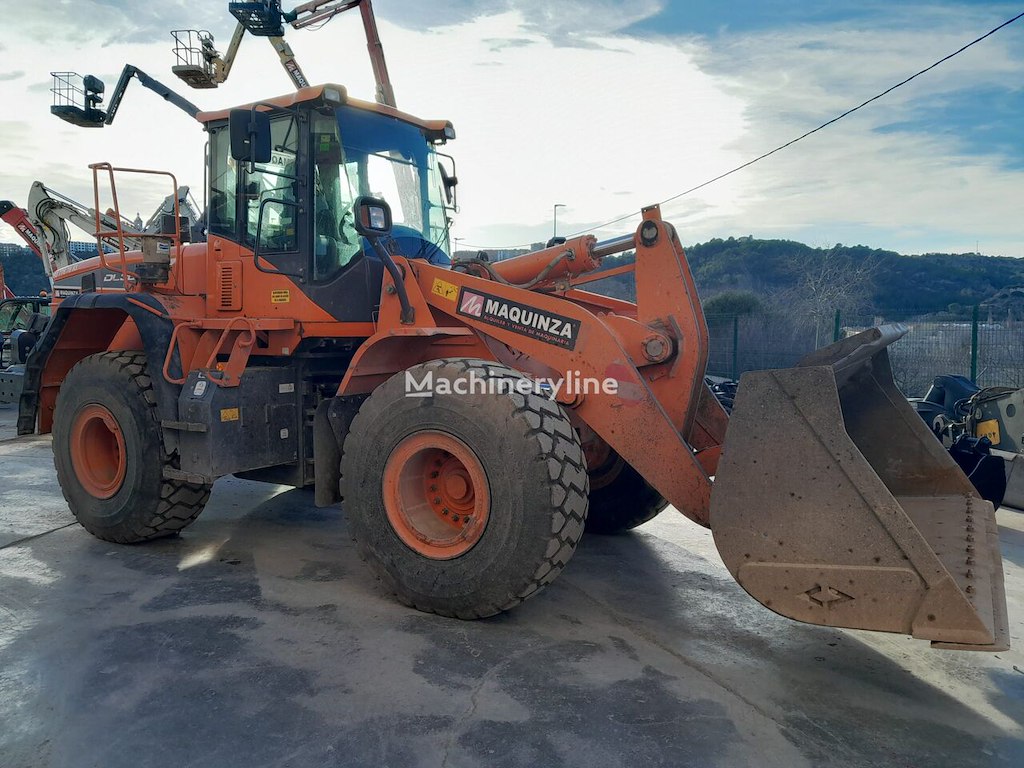 Doosan DL300 prednji utovarivač