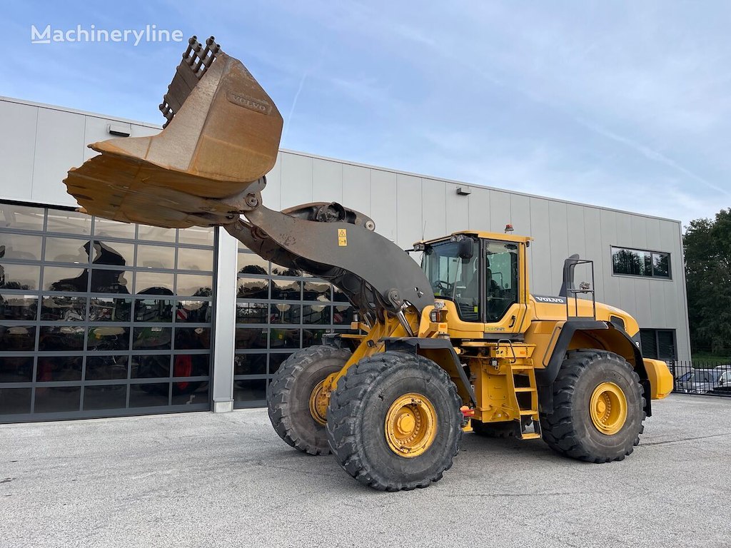 Volvo L250G prednji utovarivač