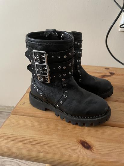 Zara cizmice br 28