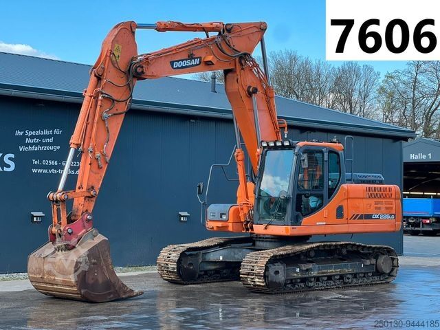 Lančani bager
DOOSAN DX 225 Kettenbagger Verstellausleger,Klima