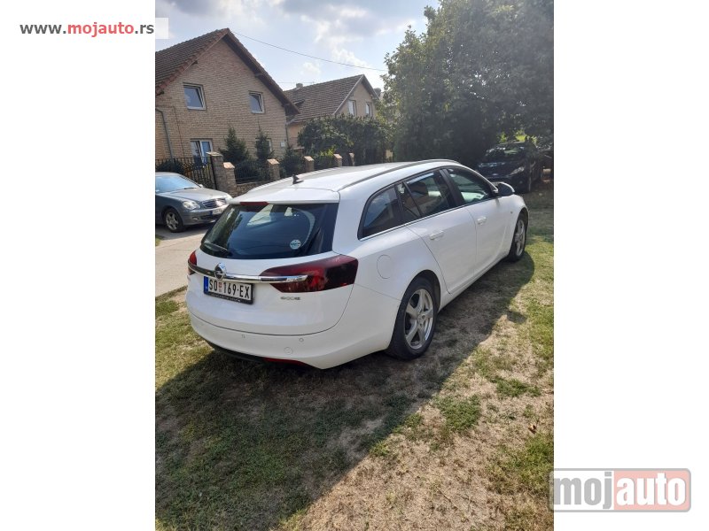 Opel Insignia SPORTS TOURER SW