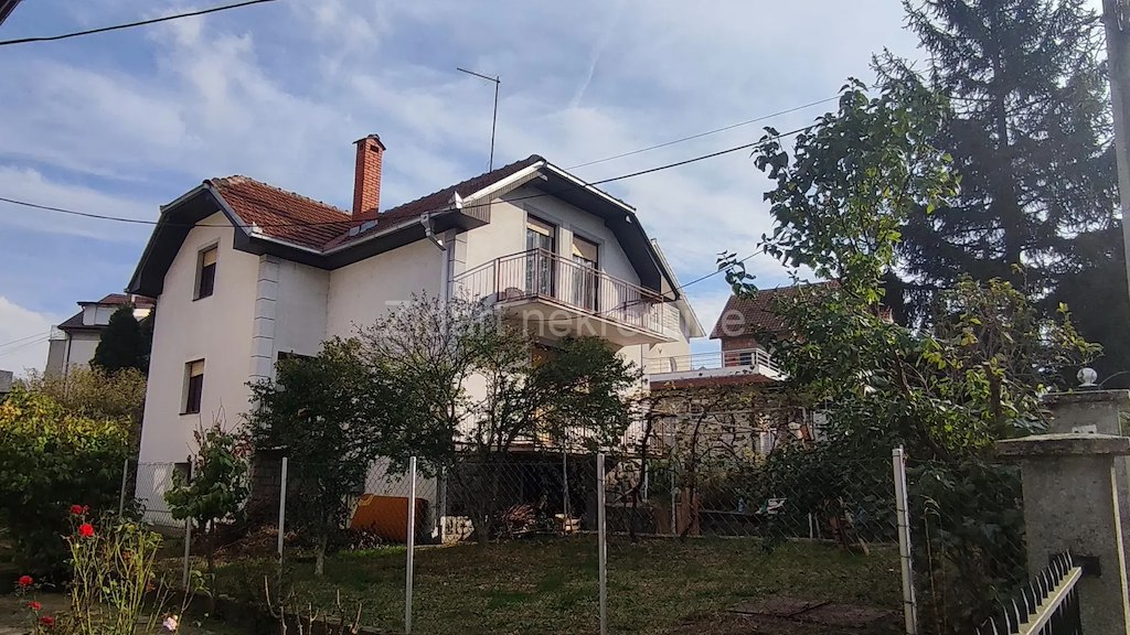 Prodaja, kuća, 218m2, Sremčica, Beograd