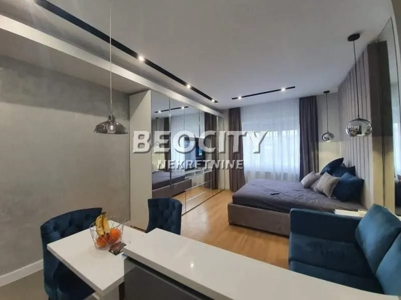 Prodaja, stan, 30m2, Centar, Novi Sad