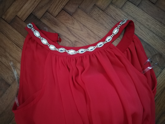 Nova crvena haljina