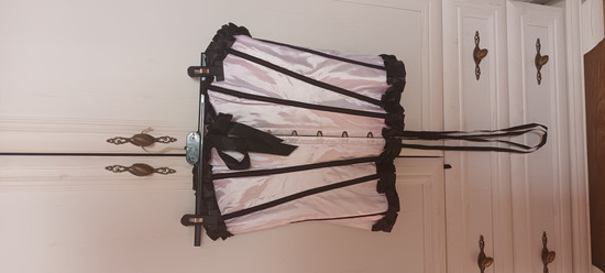 Gothic beli satenski korset