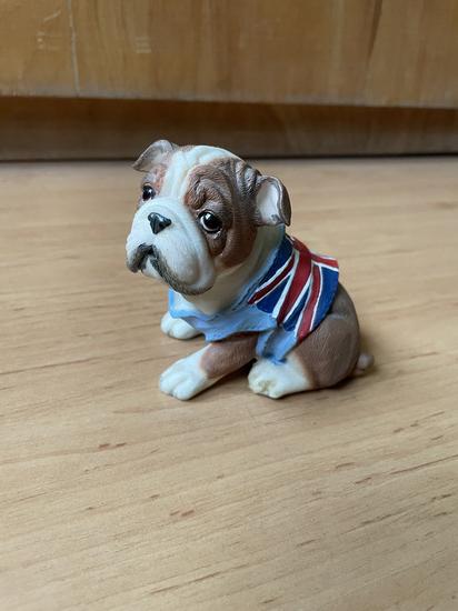 Ukrasna figura buldog