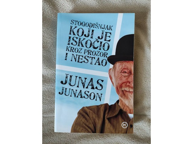 Stogodišnjak koji je iskočio kroz prozor i nestao,Junas