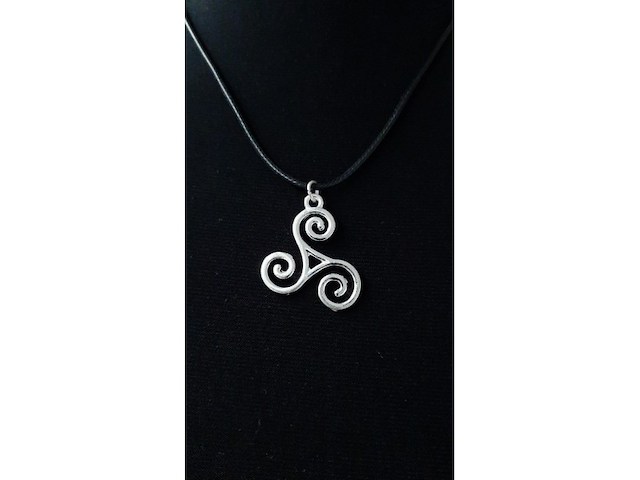 Ogrlica triskelion - TEEN WOLF