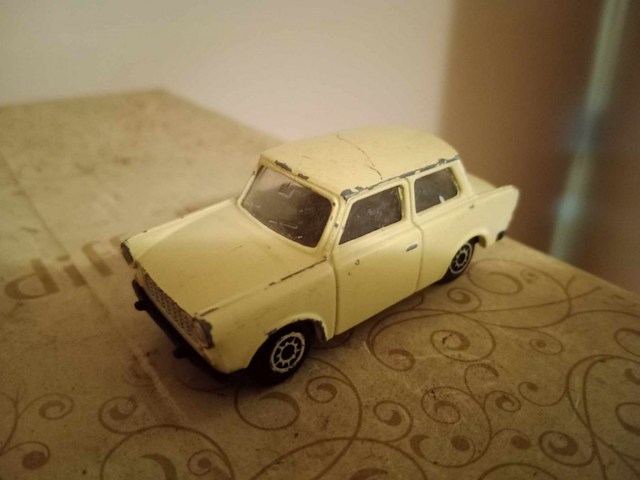 TRABANT 601- MAISTO