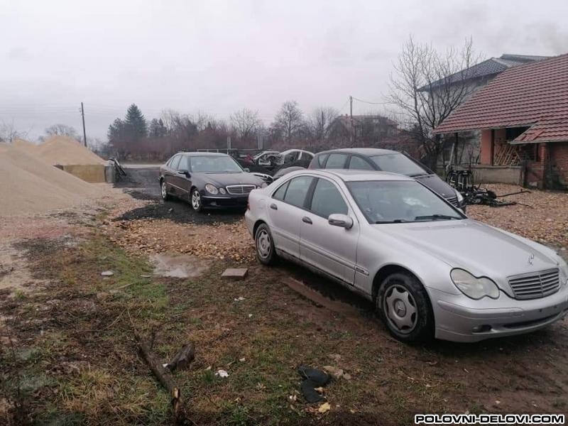 Mercedes C C Klasa W203 Kompletan Auto U Delovima