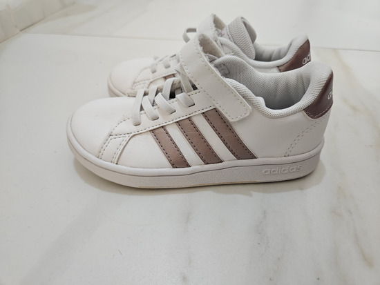 Adidas patike br 28