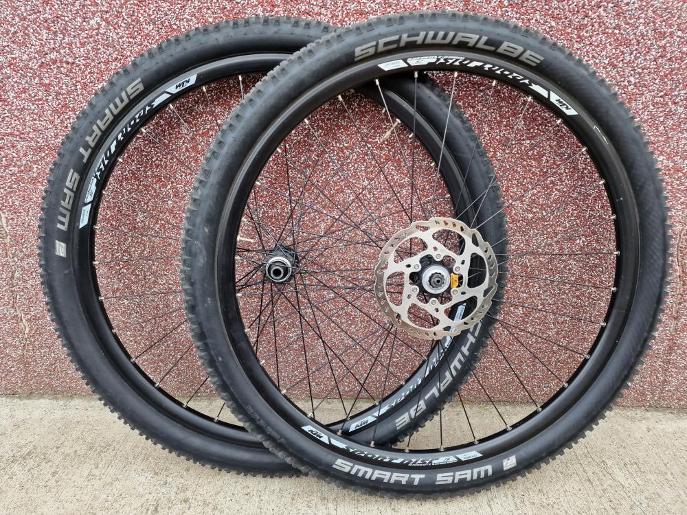 Tockovi 29er extra,napred 9mm QR,pozadi 15x148 mm