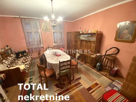 Petosobna kuća FUTOG, 103000€