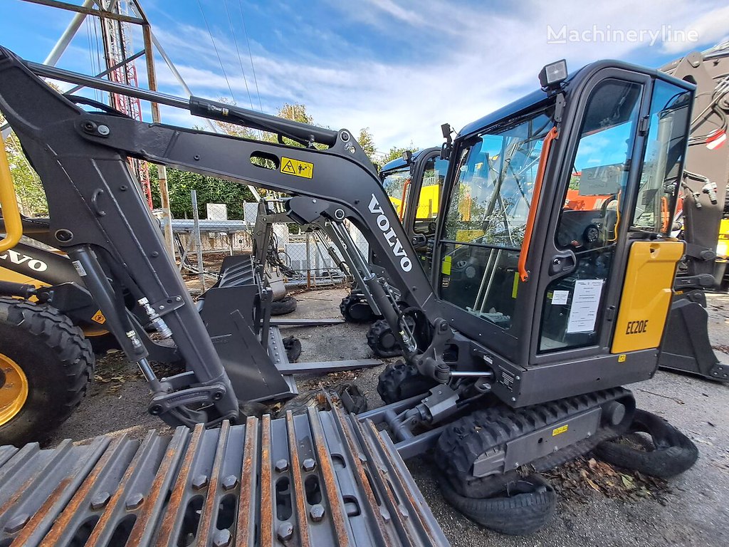 Novi Volvo EC20E mini bager