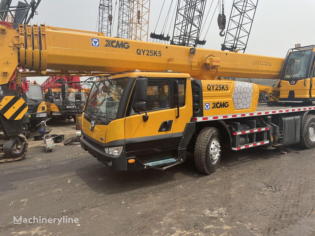 XCMG QY25K5 25 ton truck crane pokretna dizalica