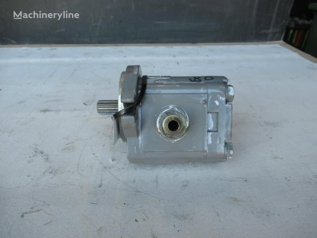 Hitachi 9217993 9217993 servo pumpa za bagera