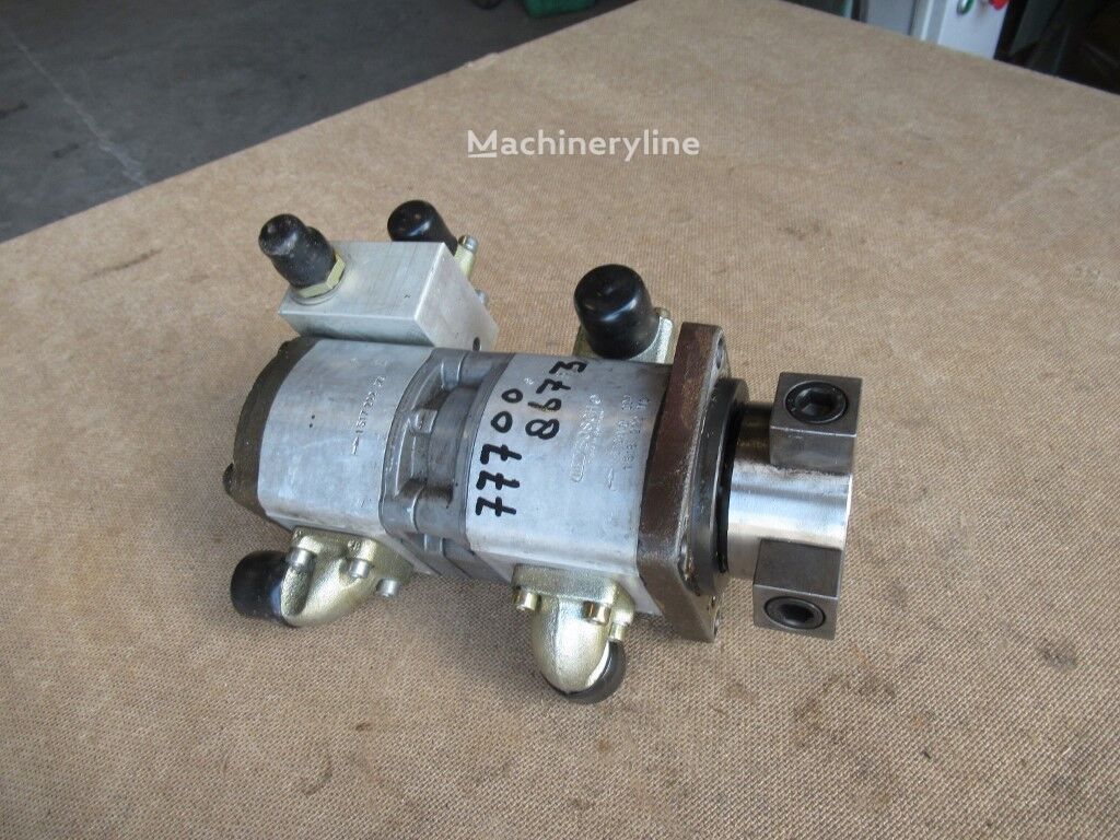 Bosch 0510900023 0510 900 023 zupčasta pumpa za bagera