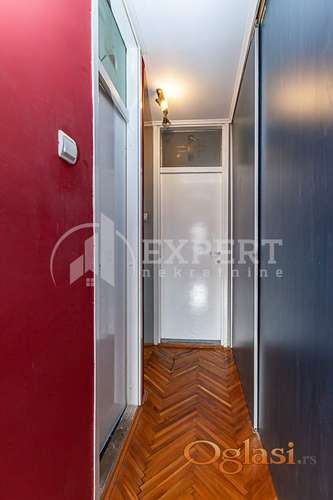 Trosoban stan kod Saborne crkve, 72m2, CG