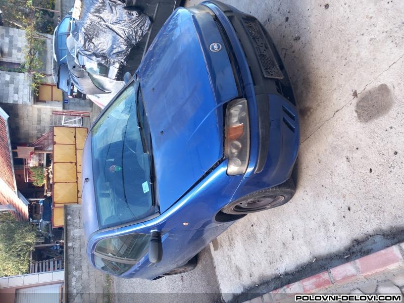 Fiat Punto 1.9 Jtd Kompletan Auto U Delovima