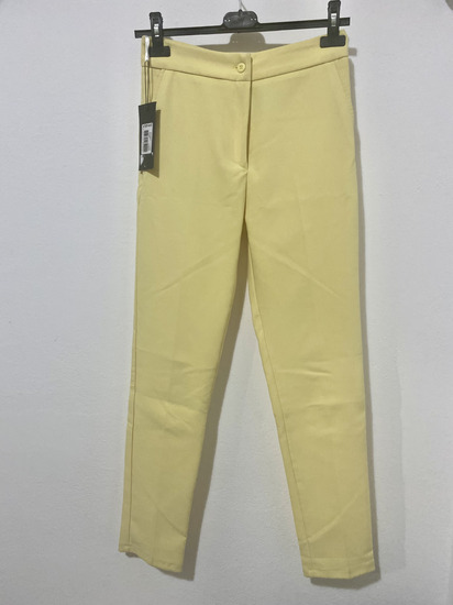 Nove pantalone