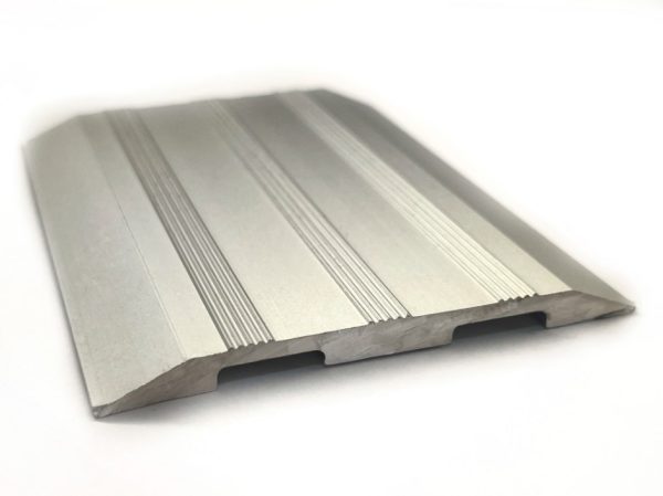 Aluminijumski prelazni profil – AD 002