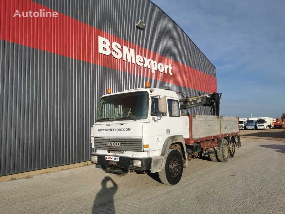 IVECO 240E36 flatbed truck kamion s ravnom platformom