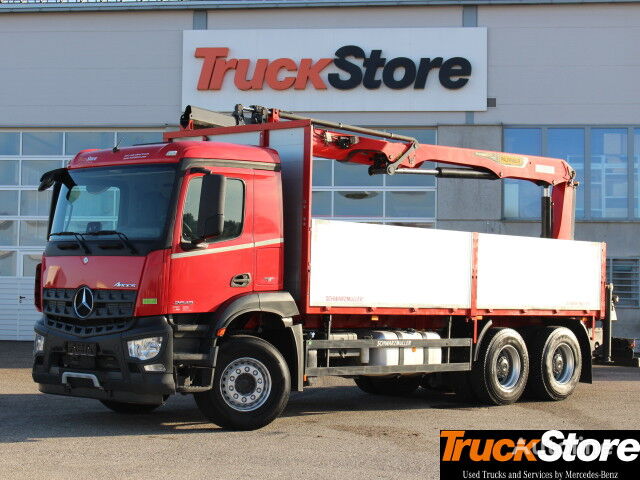 Mercedes-Benz Trucks Arocs 2643 L 6x4 kamion s ravnom platformom (12150G3096)