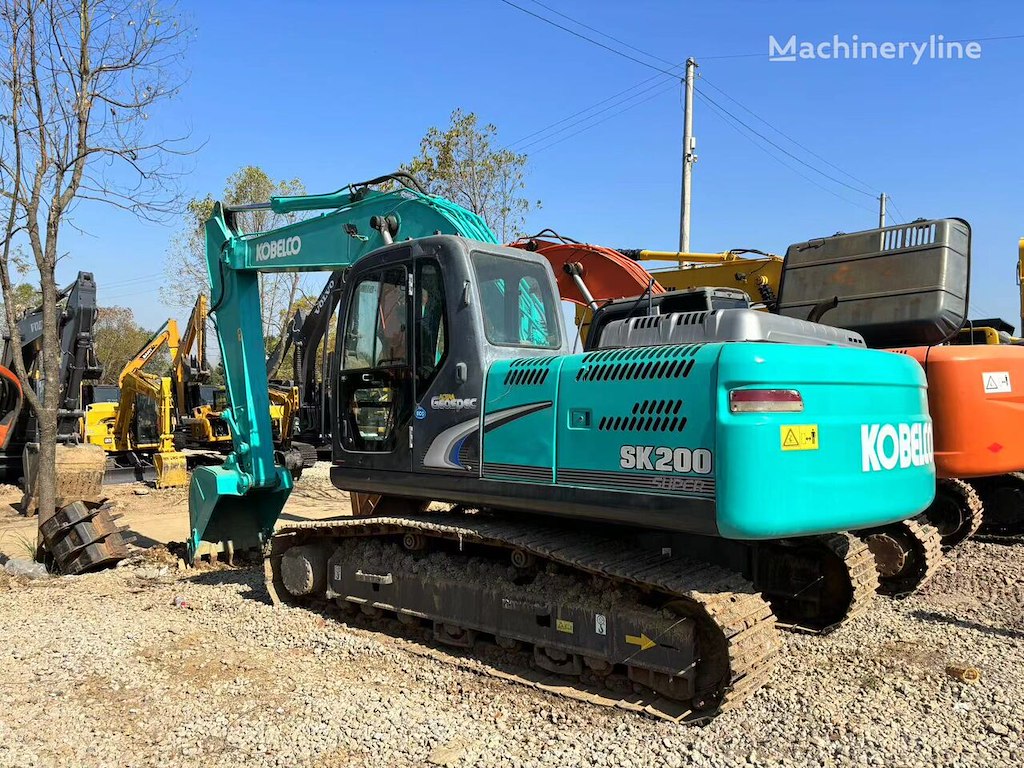 Kobelco SK200 bager guseničar