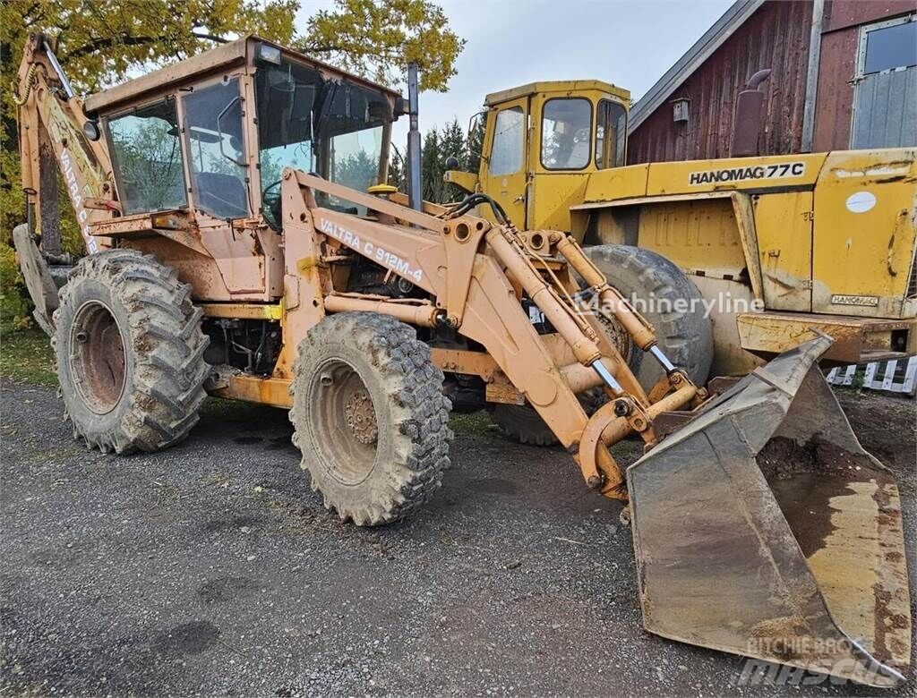 Valtra C 912M-4 bager-utovarivač