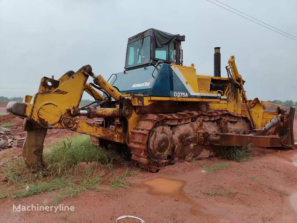 Komatsu D275 buldožer