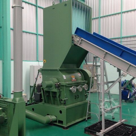 CM S 100 granulator
Crushmaster S 100