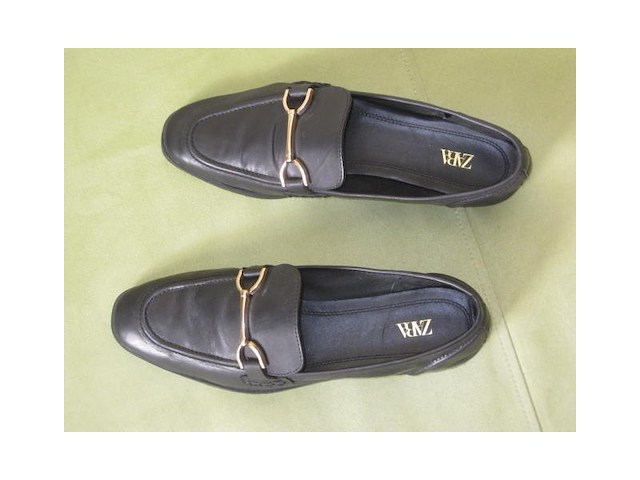 ZARA LOAFERS (br.39/24-24,5cm)