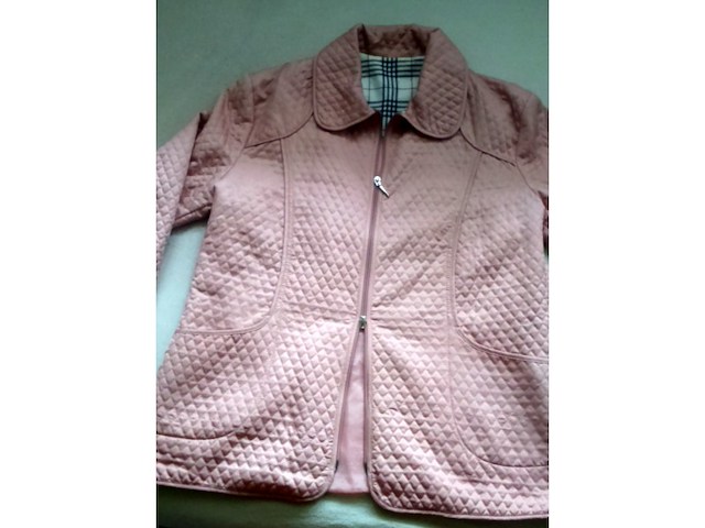 Roze štepana jaknica