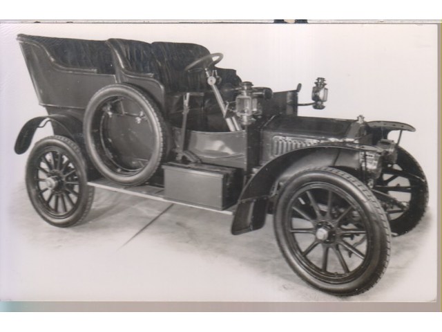 ROLLS-ROYSE TONNEAU CAR 1905 / Museum Birmingham 1966.