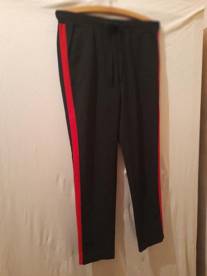 PERFEKTNE CRNE PANTALONE XS-S