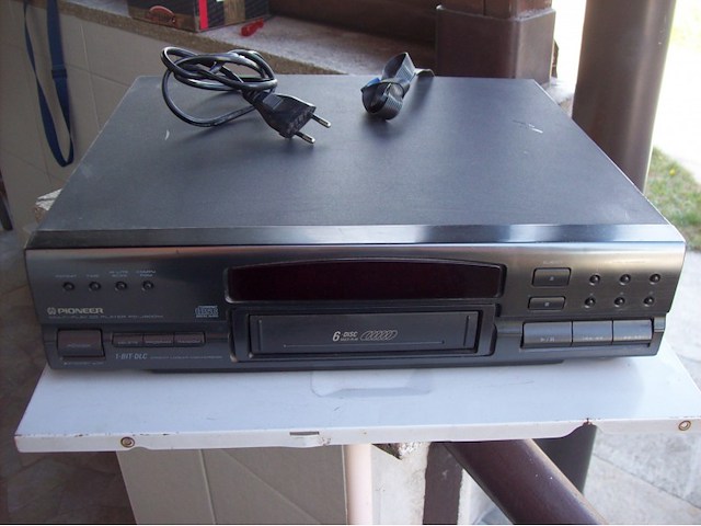 Pioneer Multi-Play CD Player PD-J900M