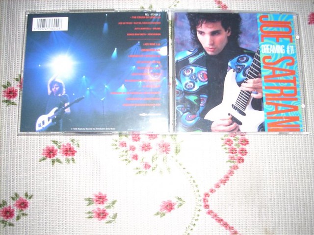Joe Satriani - Dreaming #11 CD Relativity EU 1988.