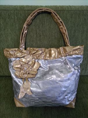 Prelepa srebrno-zlatna torba