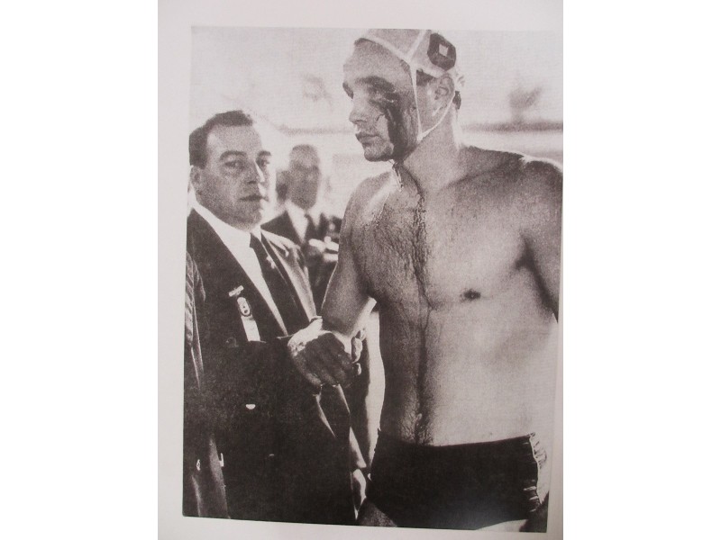 Fotografija Ervin Zador Krv u bazenu Melbourne 1956.