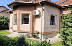 Prodajem Kuću, Surčin, Beograd, €320.000