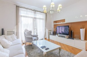 Iznajmljujem Stan-Apartman, Hram, Beograd Grad